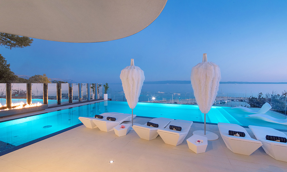 Posh Residence Split | About us